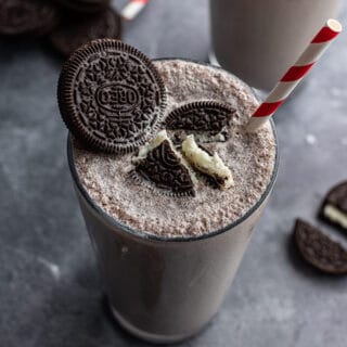 Fantastic {4-Ingredient} Oreo Milkshake - Belly Full