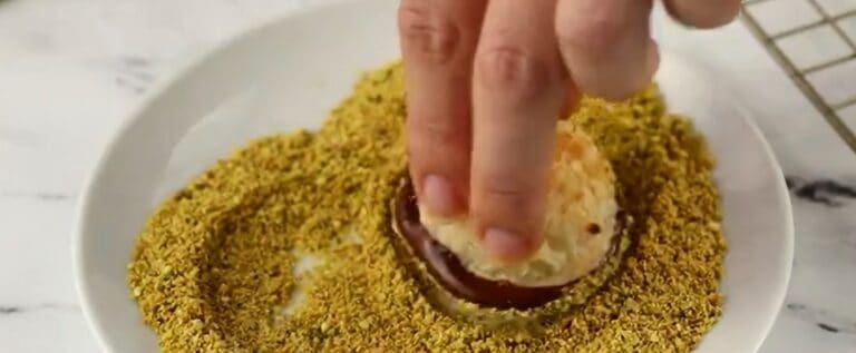 Perfect Coconut Macaroons - Belly Full