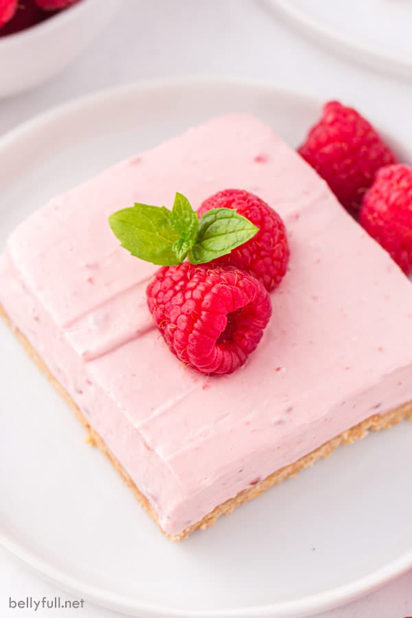 Easy Raspberry Cheesecake Bars
