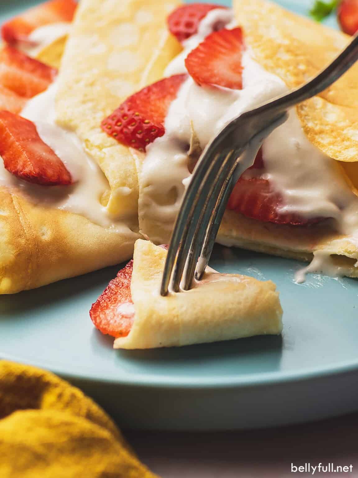Strawberry Crepes {with luscious cream filling} - Belly Full