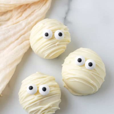 Halloween Oreo Balls {Mummy and Easy} - Belly Full