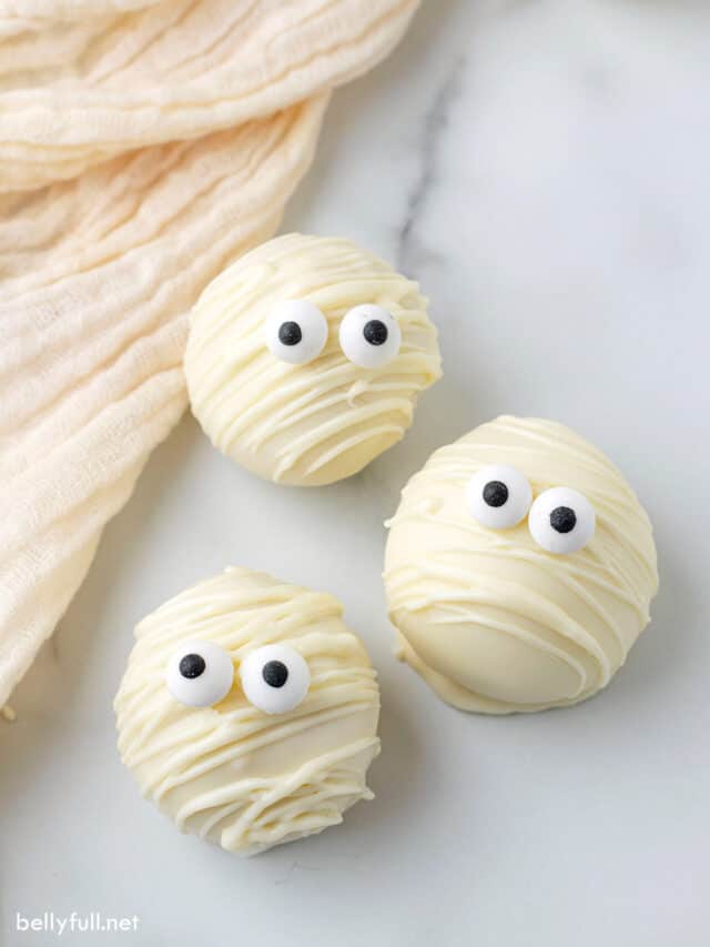 Halloween Oreo Balls {Mummy and Easy} - Belly Full