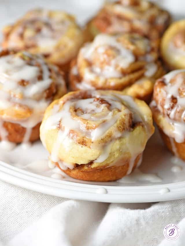 Easy Mini Cinnamon Rolls - Belly Full