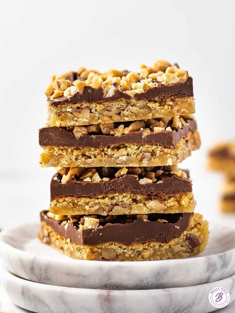 Praline Crunch Bars {only 4 ingredients!} - Belly Full