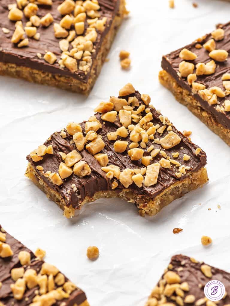 Praline Crunch Bars {only 4 ingredients!} - Belly Full