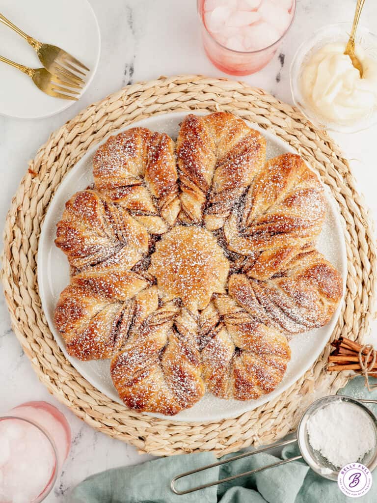Cinnamon-Sugar Star Bread {Christmas Star Bread} - Belly Full