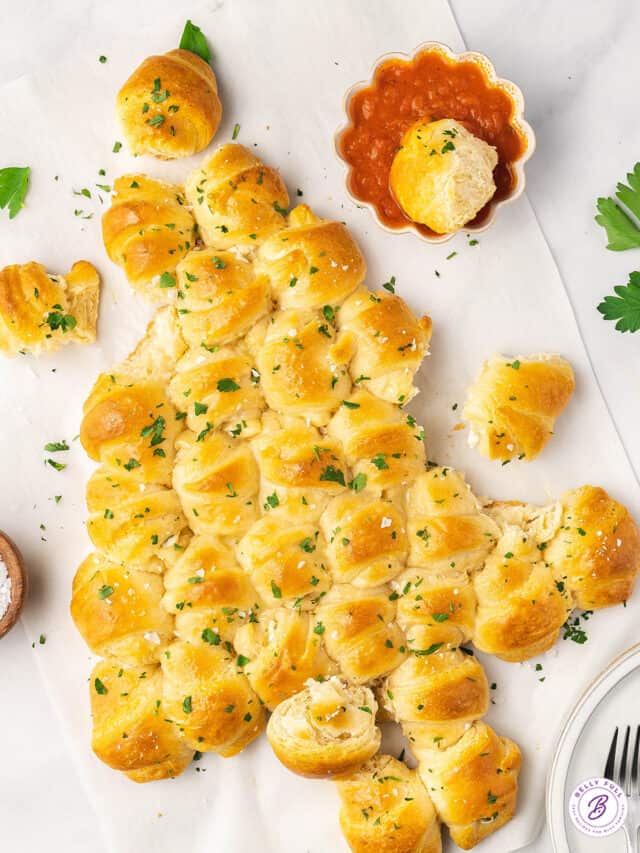 Pull-Apart Crescent Roll Christmas Tree - Belly Full