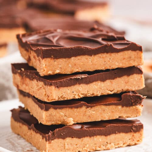 No-Bake Buckeye Bars: Classic Buckeyes Made Even Easier!